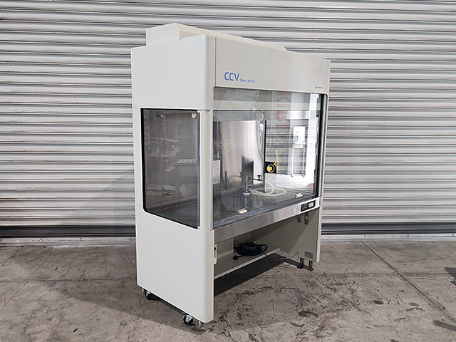 Bio clean bench CCV1300E Hitachi-IES | Used Medical Equipment Supplier ...