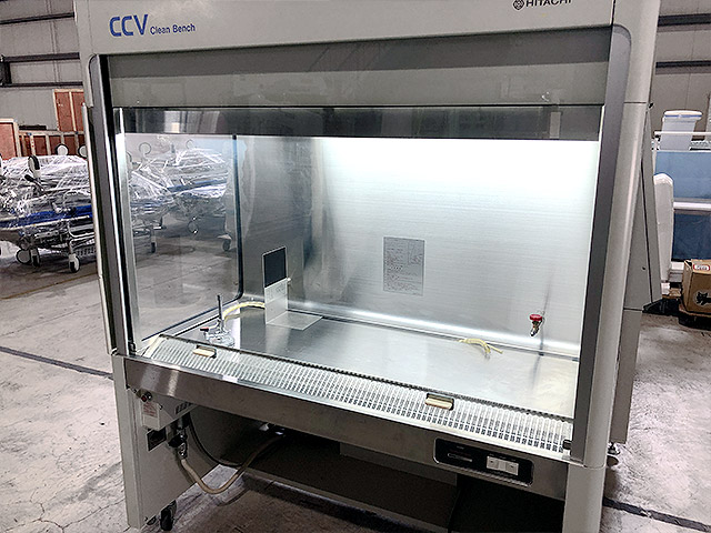 Bio clean bench CCV1300E Hitachi-IES | Used Medical Equipment Supplier ...