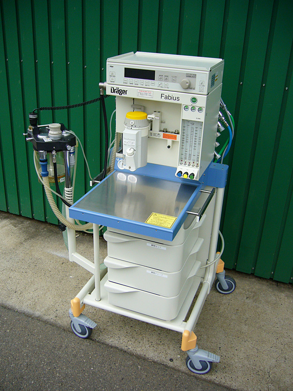 ファビウス ドレーゲル全身麻酔器 Fabius CE ドレーゲル・メディカルジャパン｜その他の治療用機器｜中古医療機器 インターメディカル